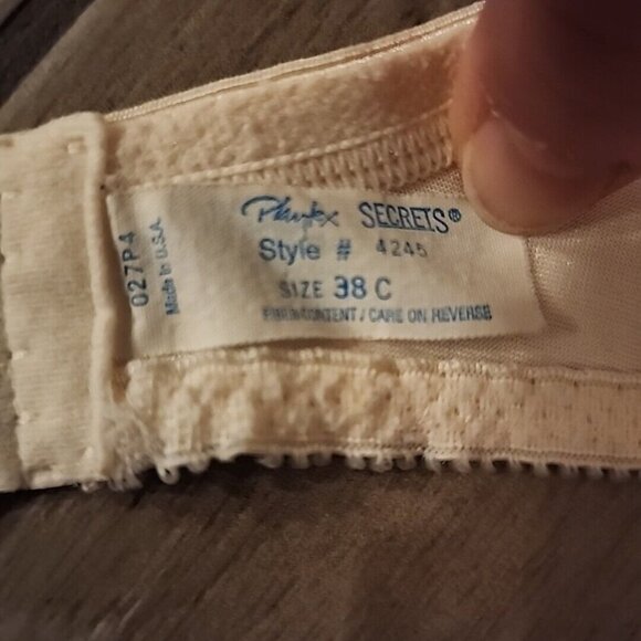 Playtex | Intimates & Sleepwear | Vintage Playtex Secrets Bra 38c Ivory ...